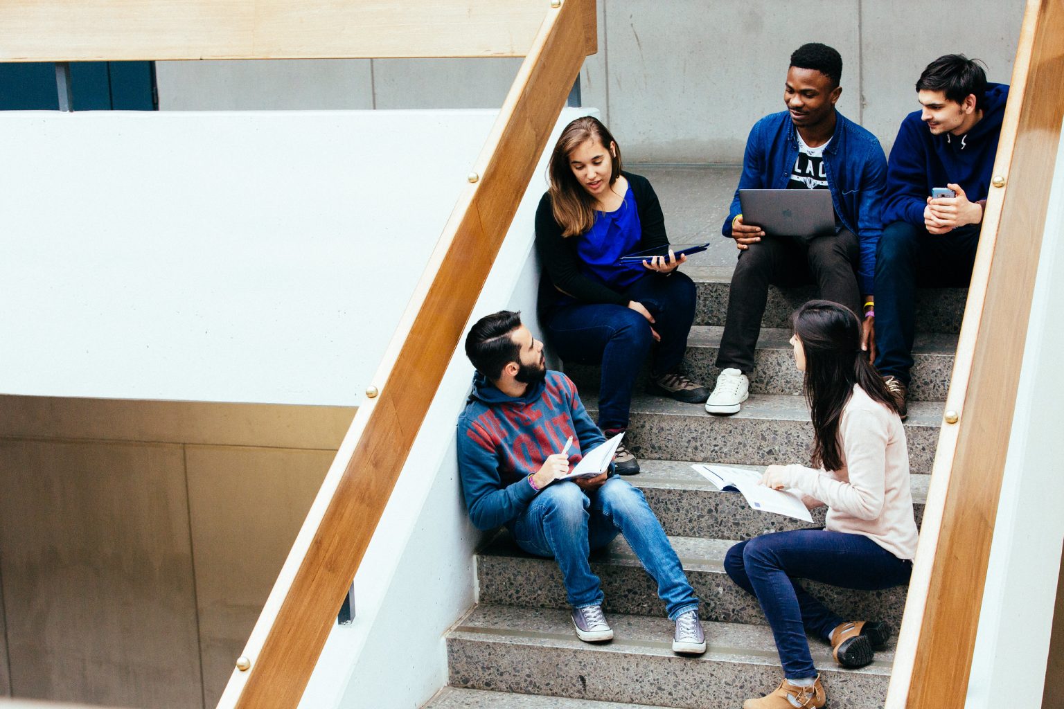 INTERNATIONAL STUDENT MINISTRY · IFES