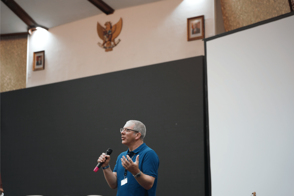 Shining Lights: A Big Prayer from Tim Adams · IFES Prayerline